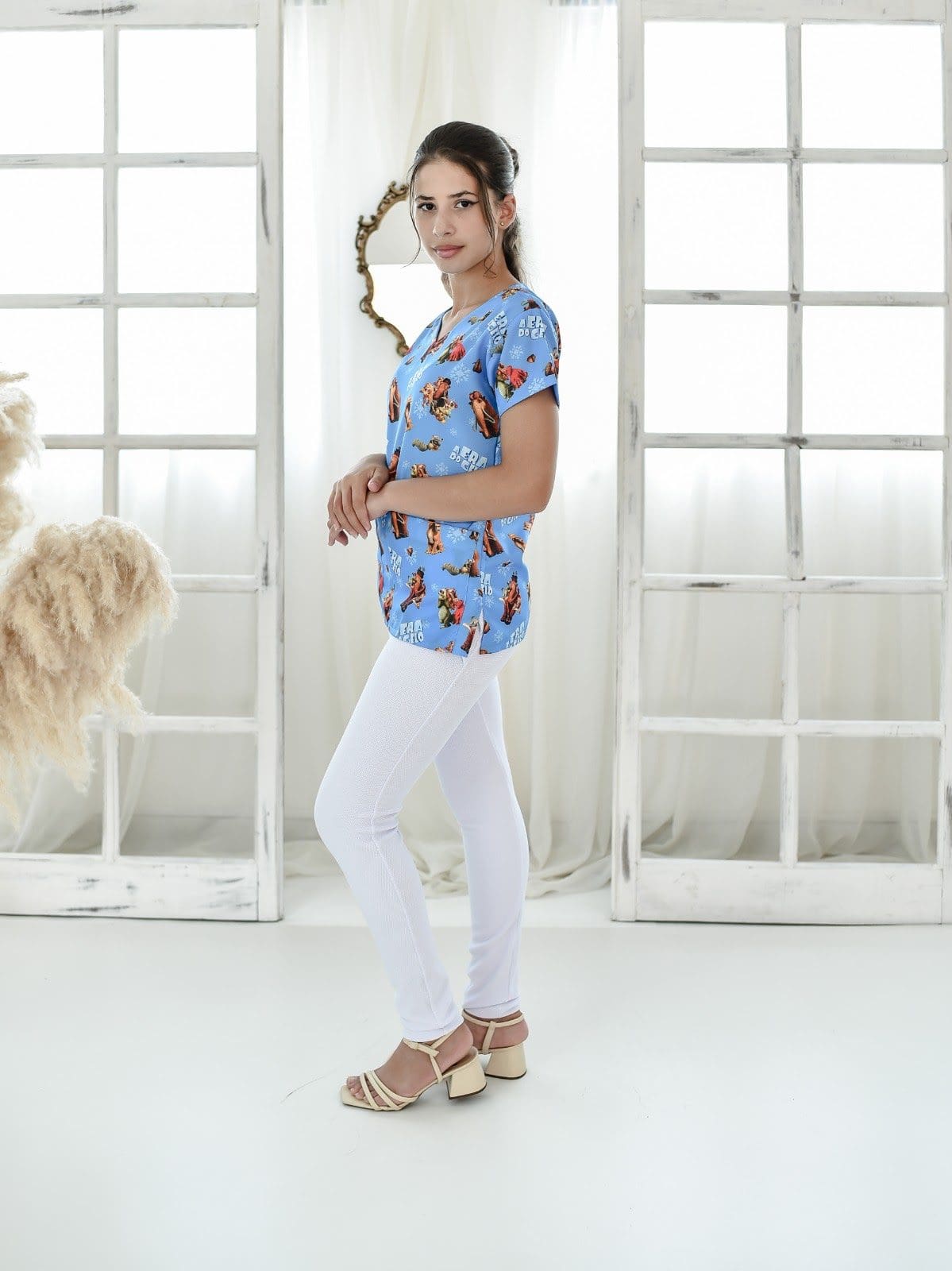 Bata Manga Curta Feminina em Oxfordine Era do Gelo - DBranco Moda